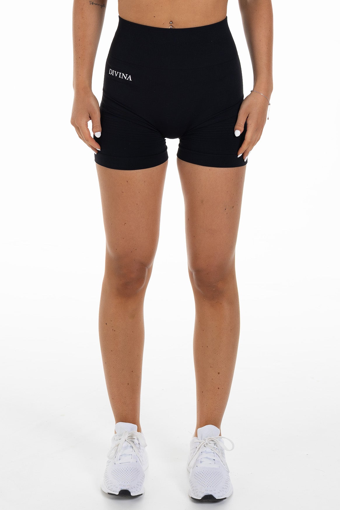 Seamless Shorts "Sleek" Black – divinasports.com